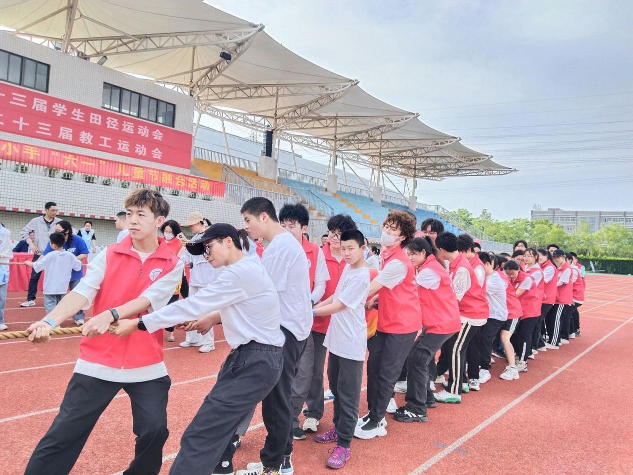 青年志愿者服务中心联合南通市智协开展大手牵小手“六一”儿童节融合活动